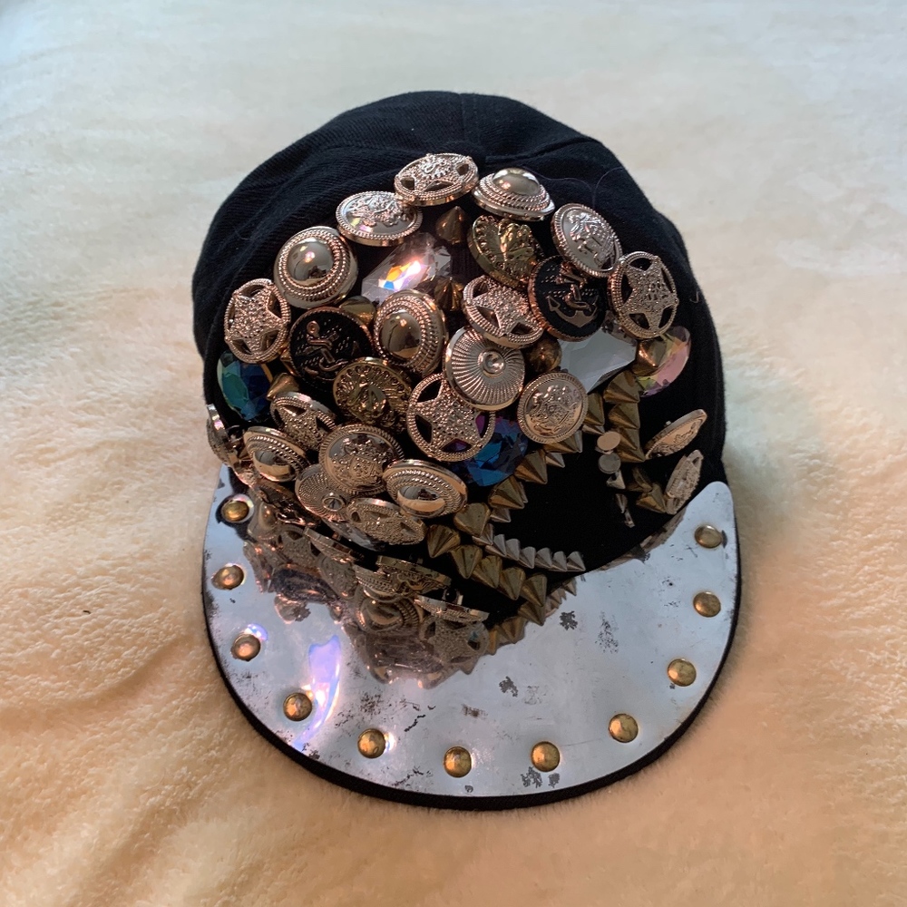 Baseball Cap, With Buttons/Metal Plate - Gem